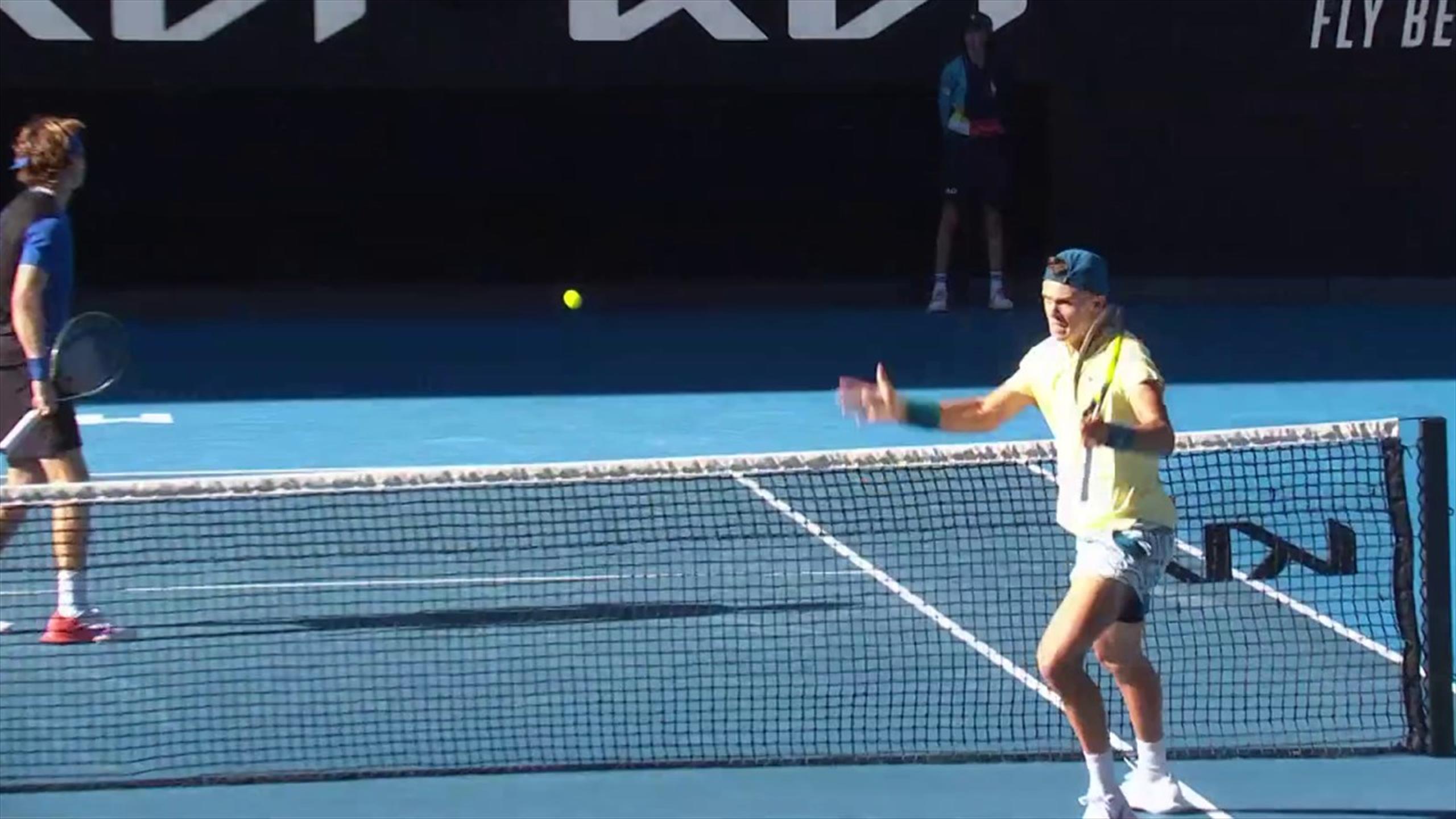 Australian Open: Holger Rune kämpft sich gegen Andrey Rublev im ...