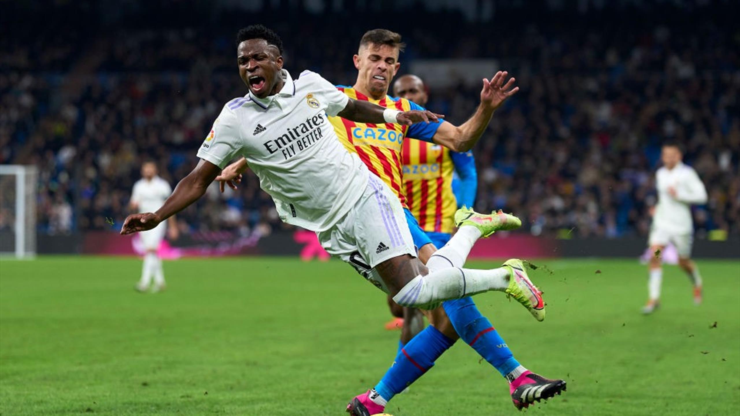 Gabriel Paulista și-a cerut scuze, după ce l-a lovit grosolan pe ...