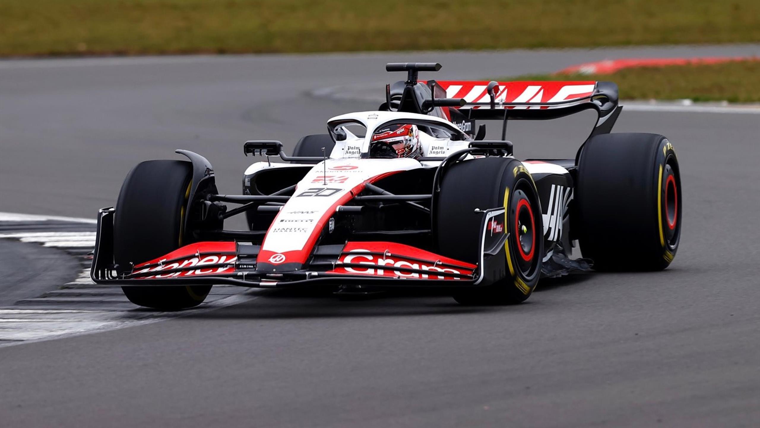 Formule 1 2023 | La Haas VF-23 a pris la piste à Silverstone - Eurosport