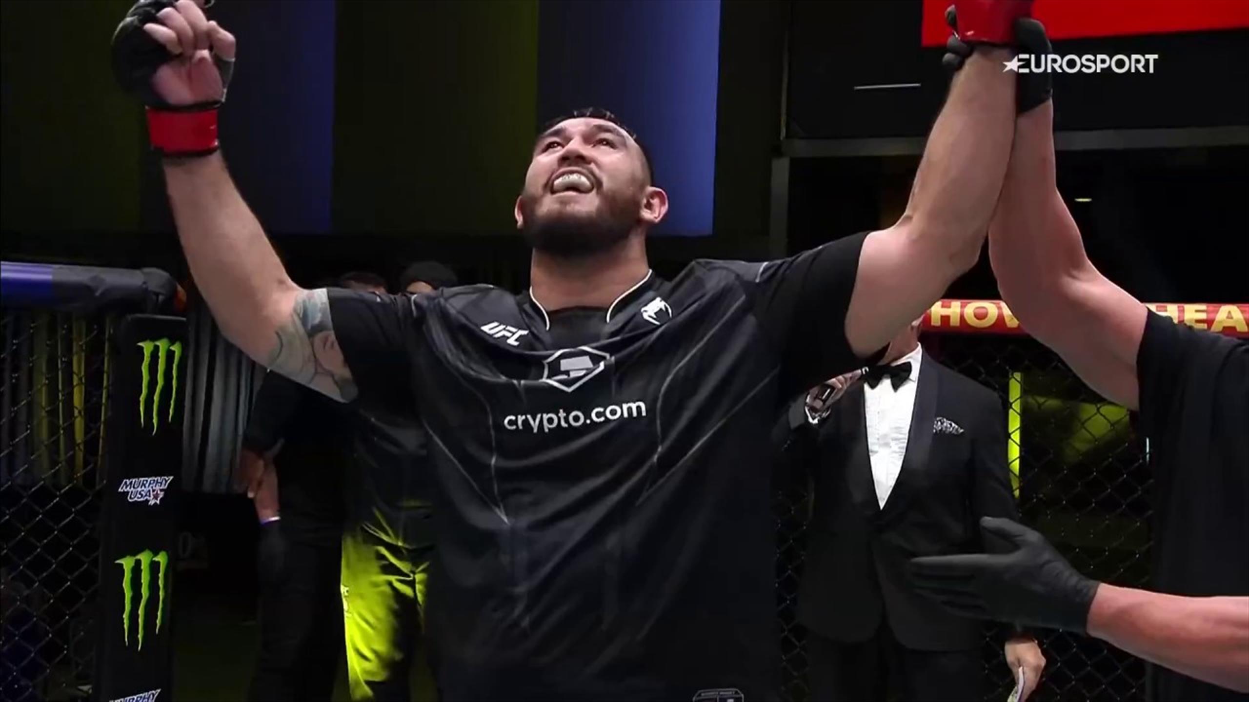 UFC Vegas 70 | Sakai wint eindelijk weer eens in de Octagon - Mixed ...