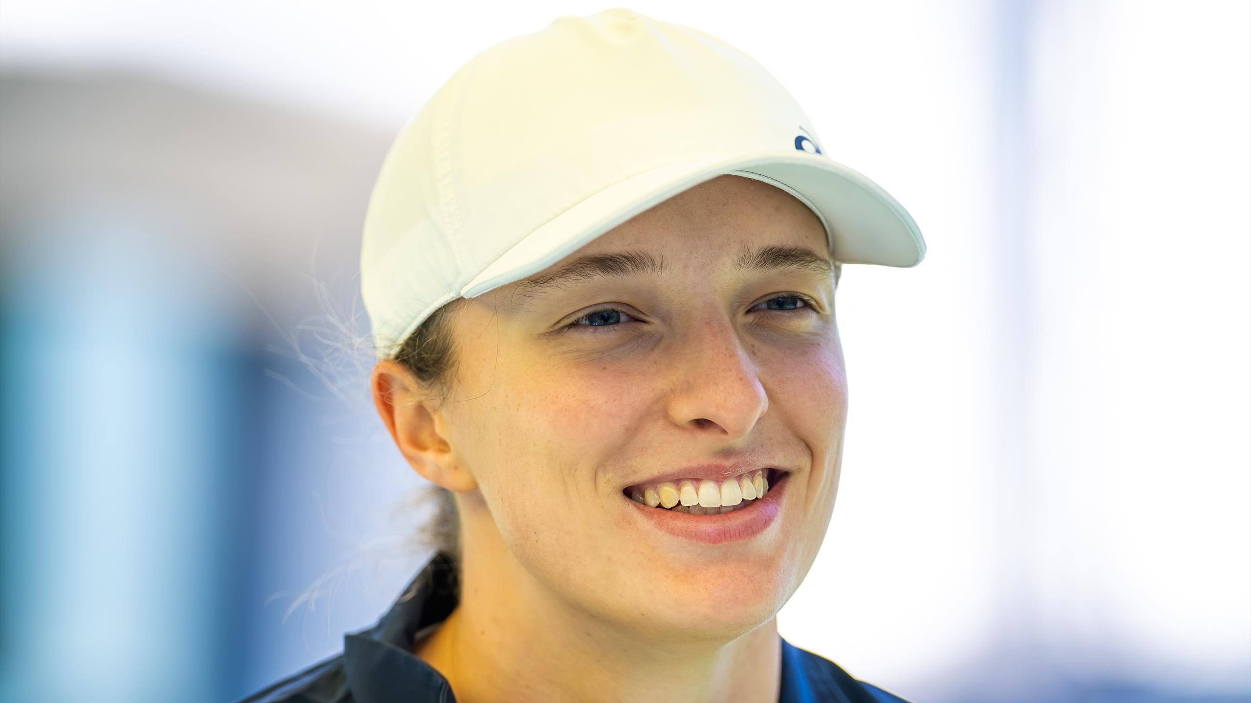 Iga Swiatek și-a întrerupt antrenamentul de la Indian Wells, pentru o ...