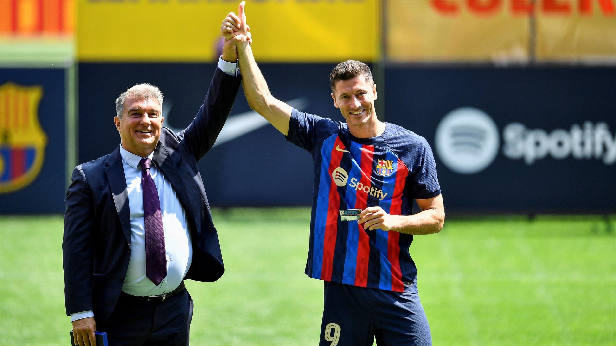 Robert Lewandowski na Camp Nou. Ilu kibiców było na prezentacji ...