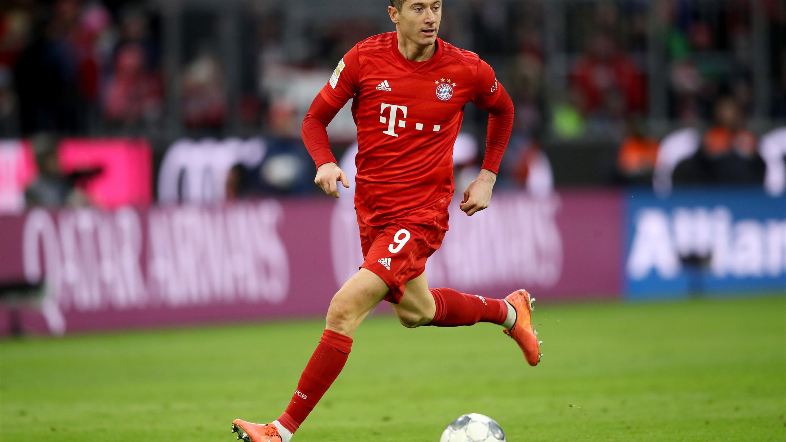 Robert Lewandowski wyceniony przez transfermarkt.de. Cena wzrosła ...