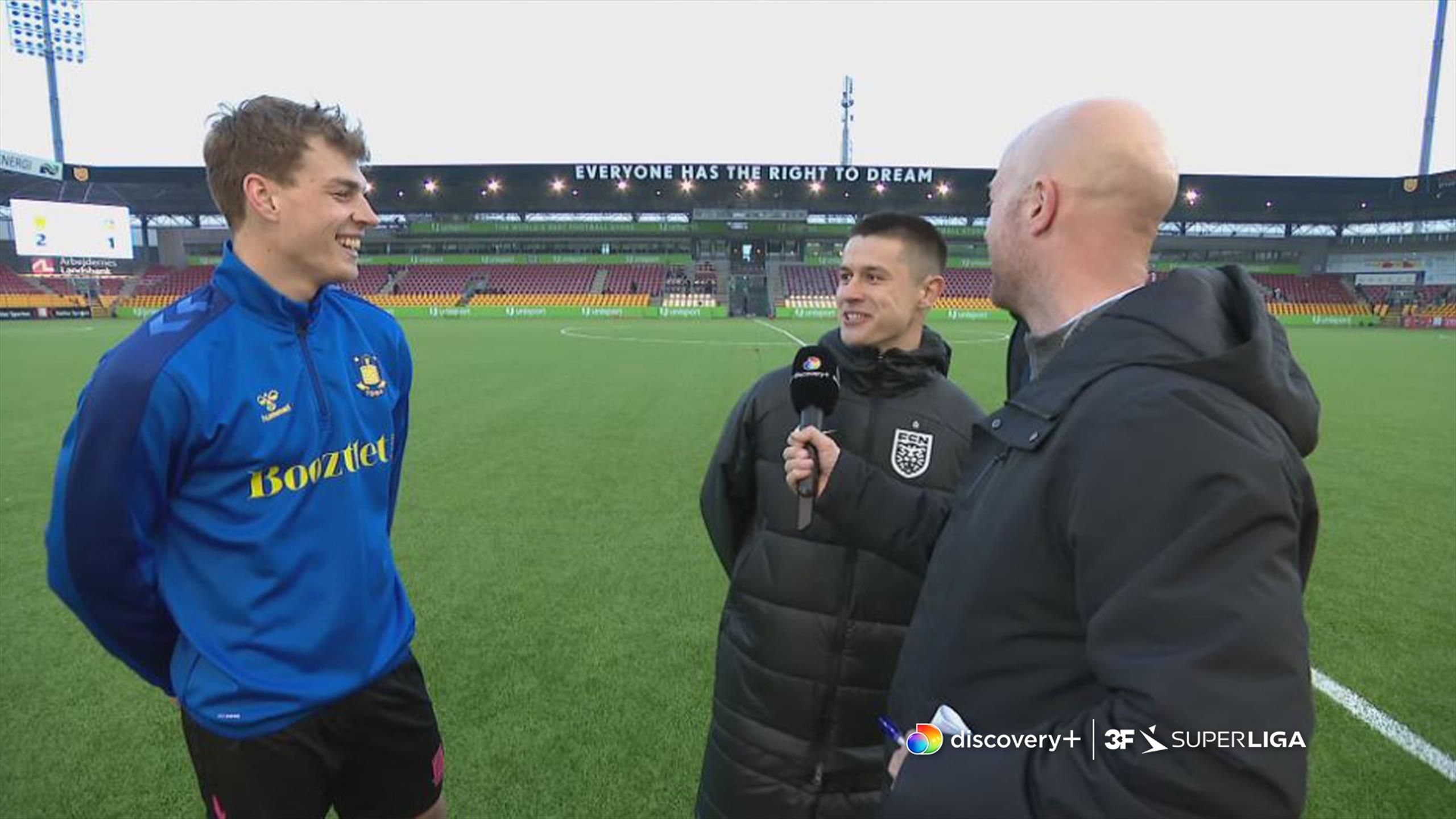 ”Det er voldsomt reddet” – Villadsen med roser til vilde Hermansen for ...