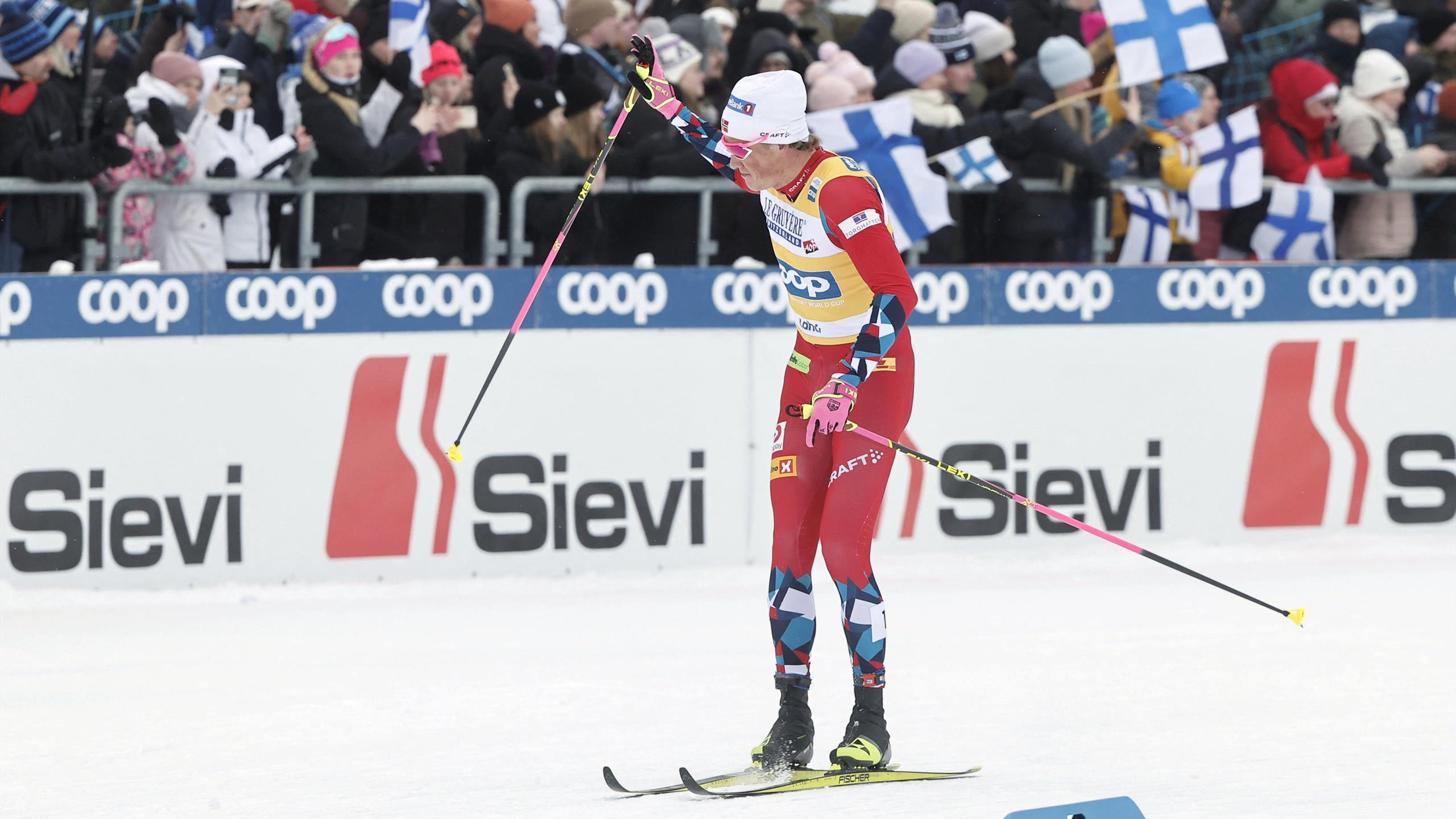 Klæbo kaller dialogen med skiforbundet for pinlig - Eurosport