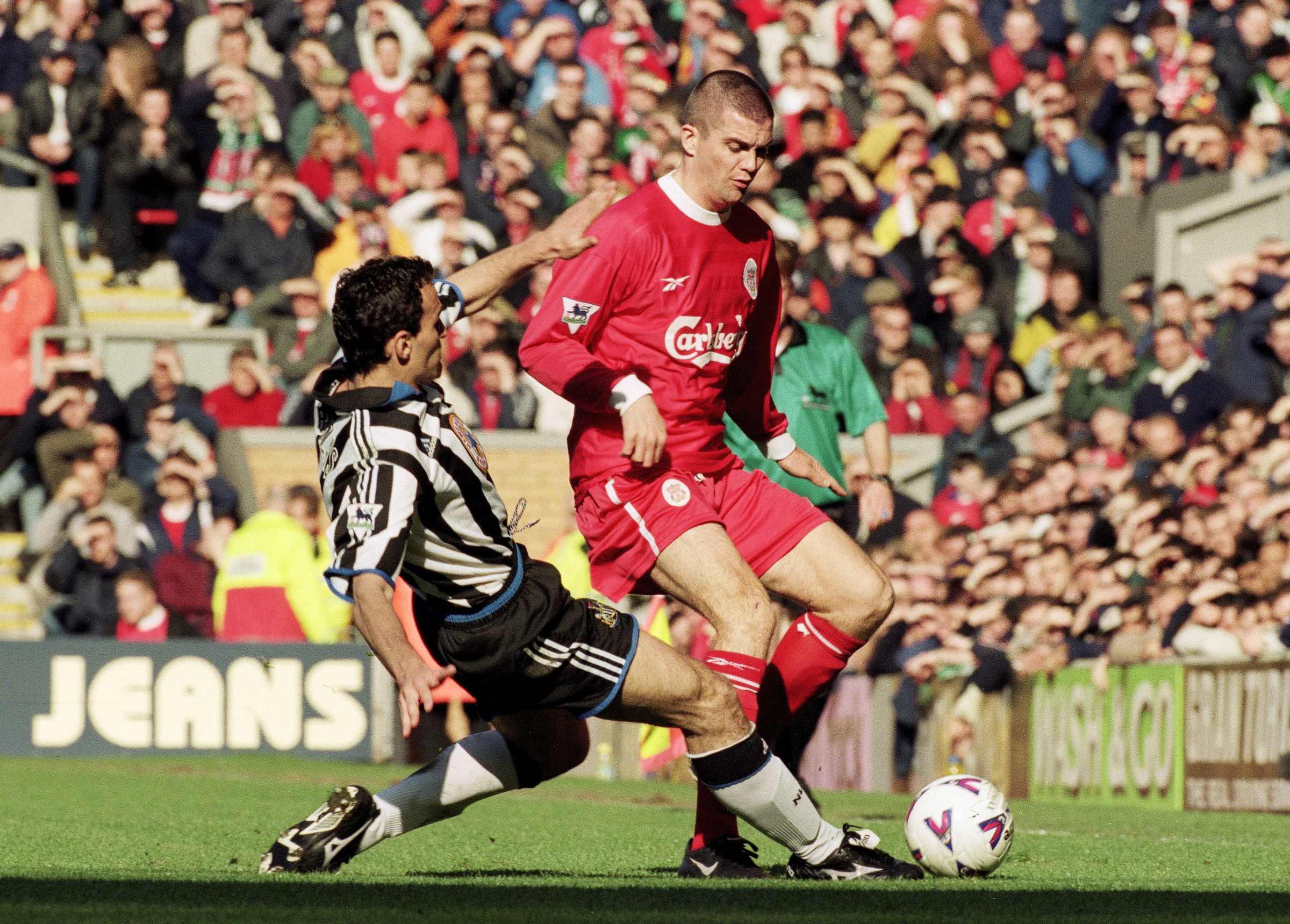 Były piłkarz Liverpoolu Dominic Matteo przeszedł operację guza mózgu ...