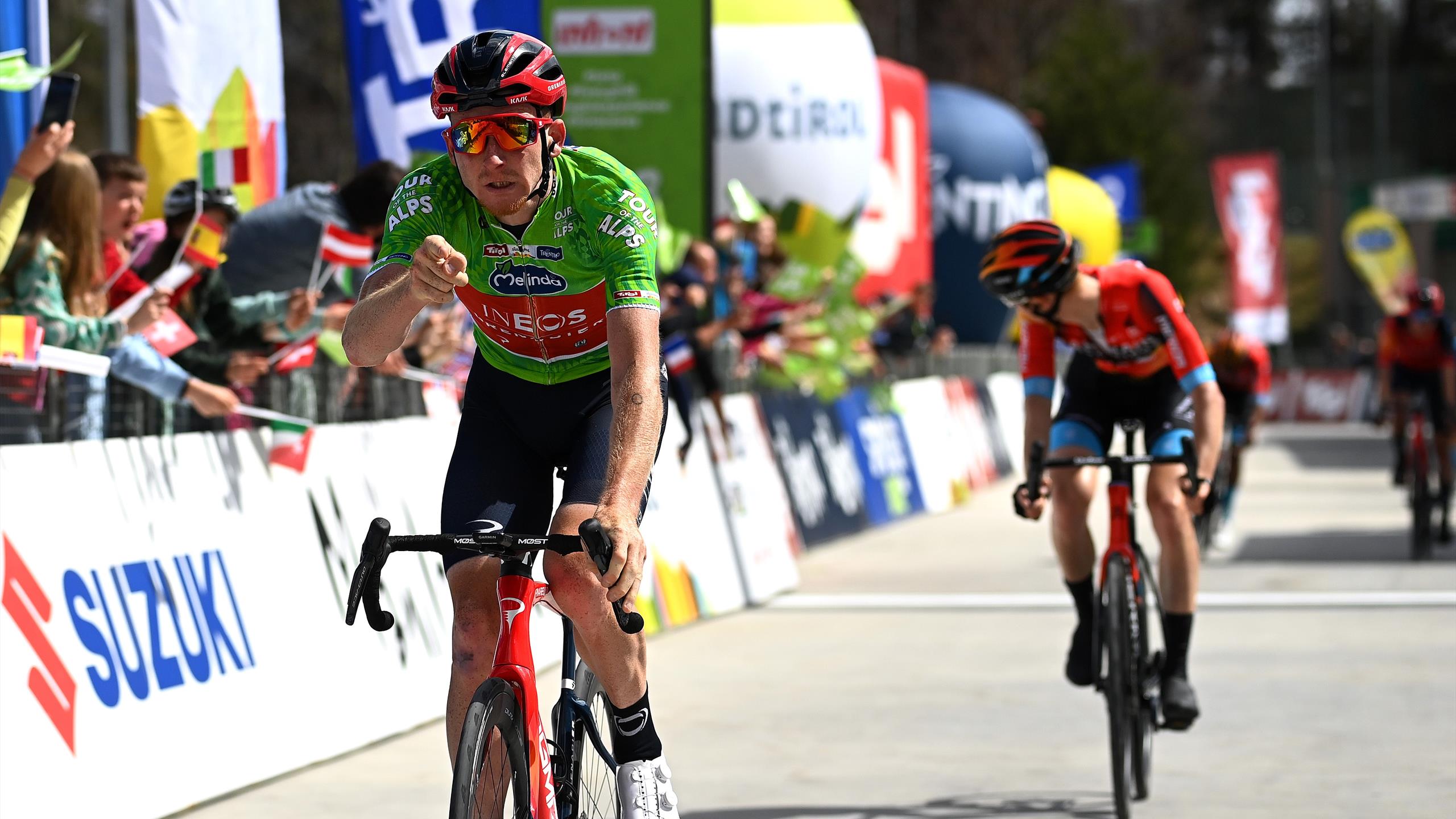 Her tar han sin andre strake seier i Tour of the Alps - Sykkel video ...