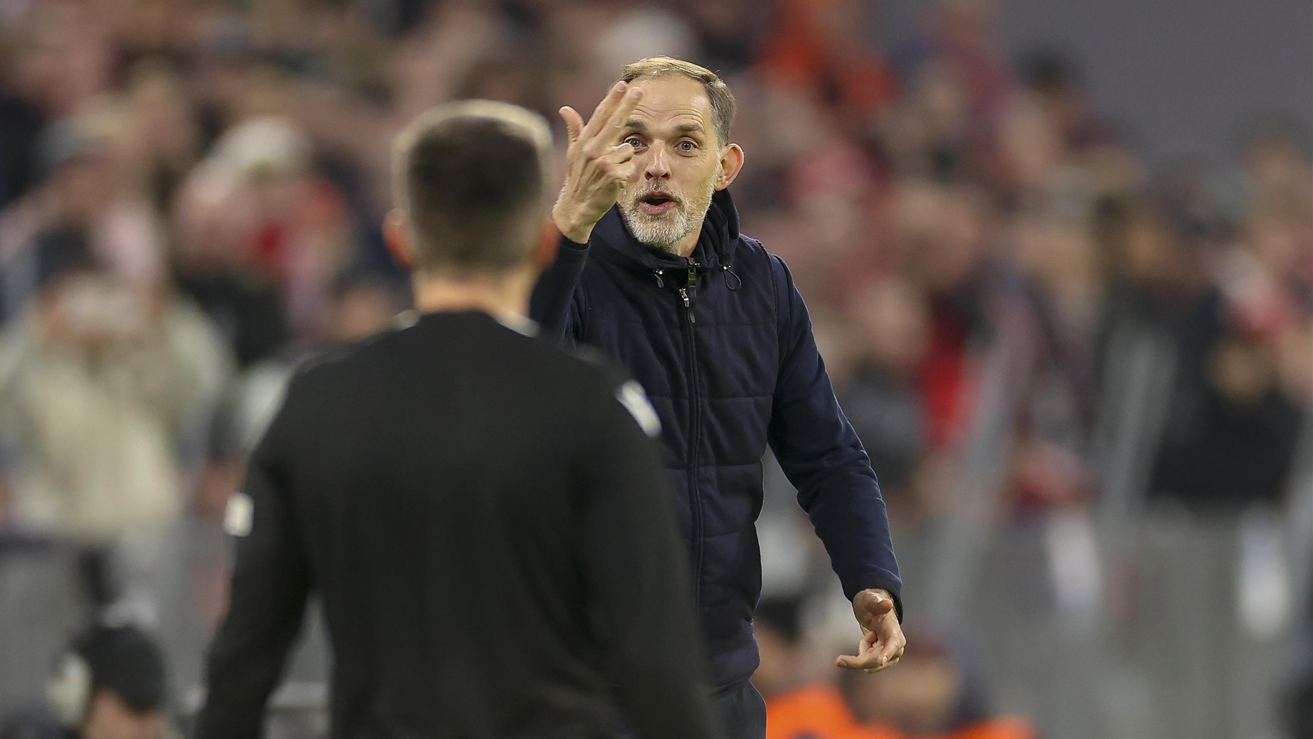 FC Bayern München - Trainer Thomas Tuchel rechnet Schiedsrichter ...