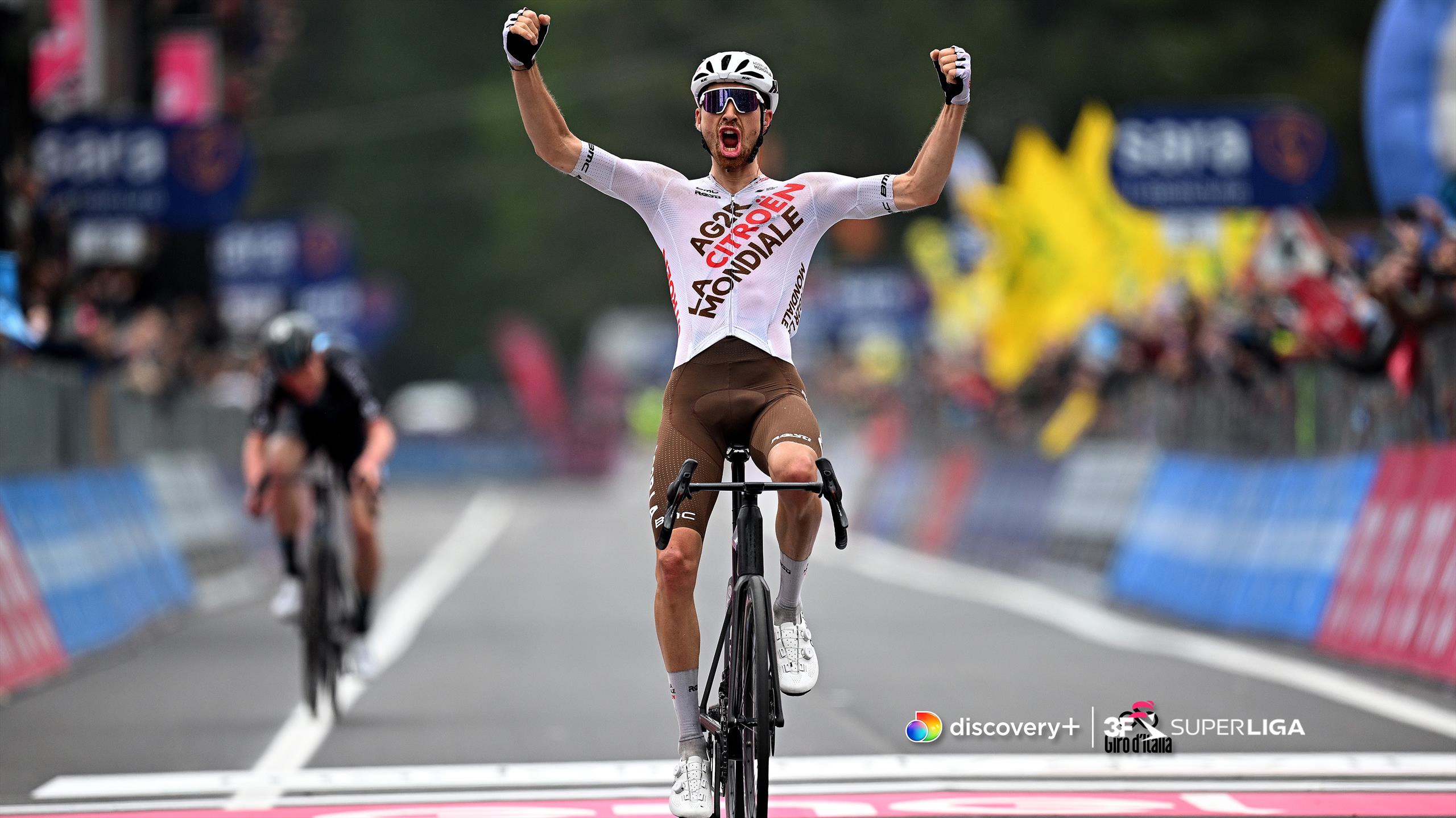 Paret-Peintre tager sejren og nordmand i lyserødt: Se afslutningen på 4 ...