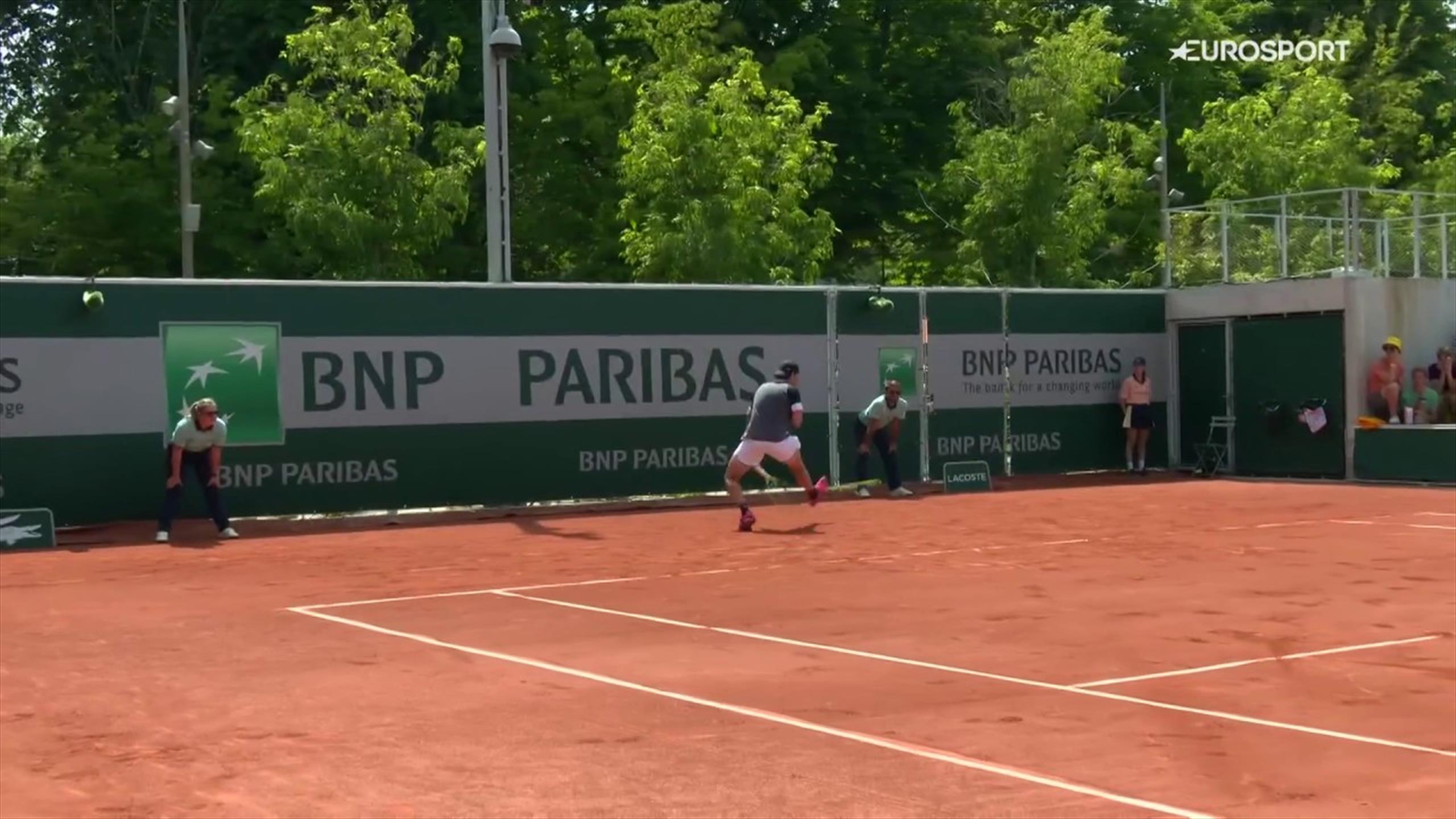 Roland Garros 2023 - Zeppieri show! Bublik ci prova col lob, lui lo ...