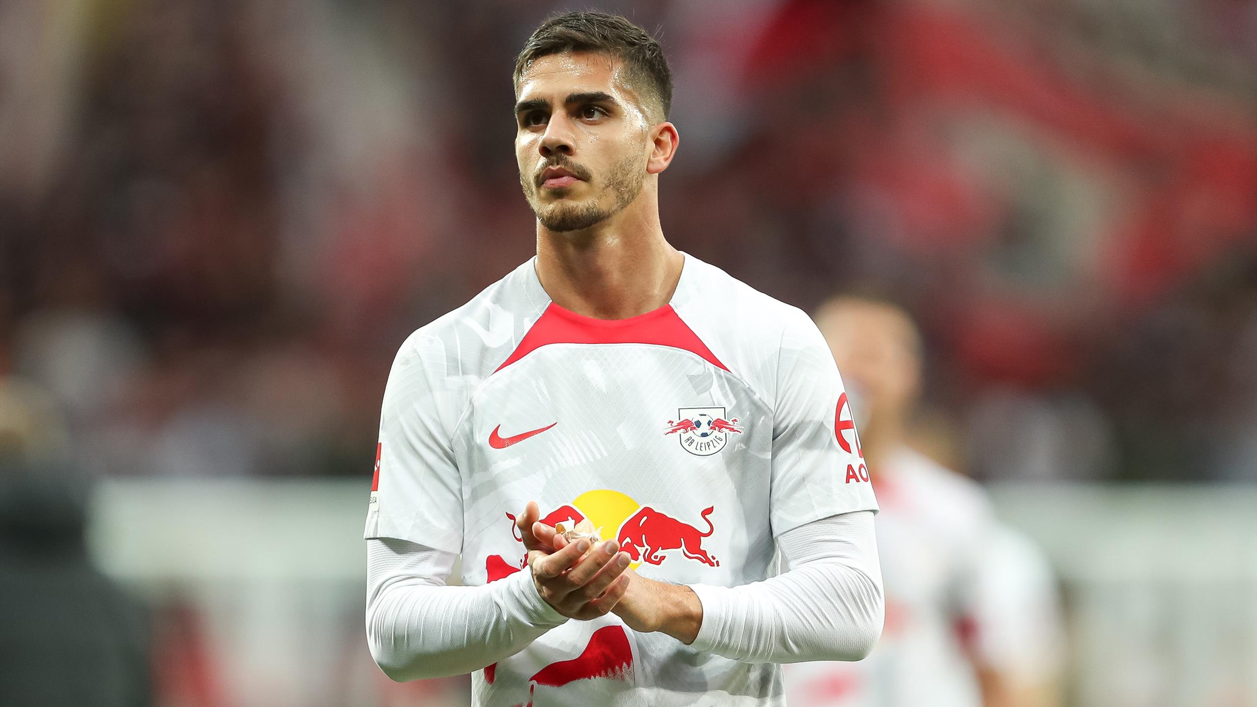 DFB-Pokal: André Silva fehlt verletzt im Finale gegen Eintracht ...