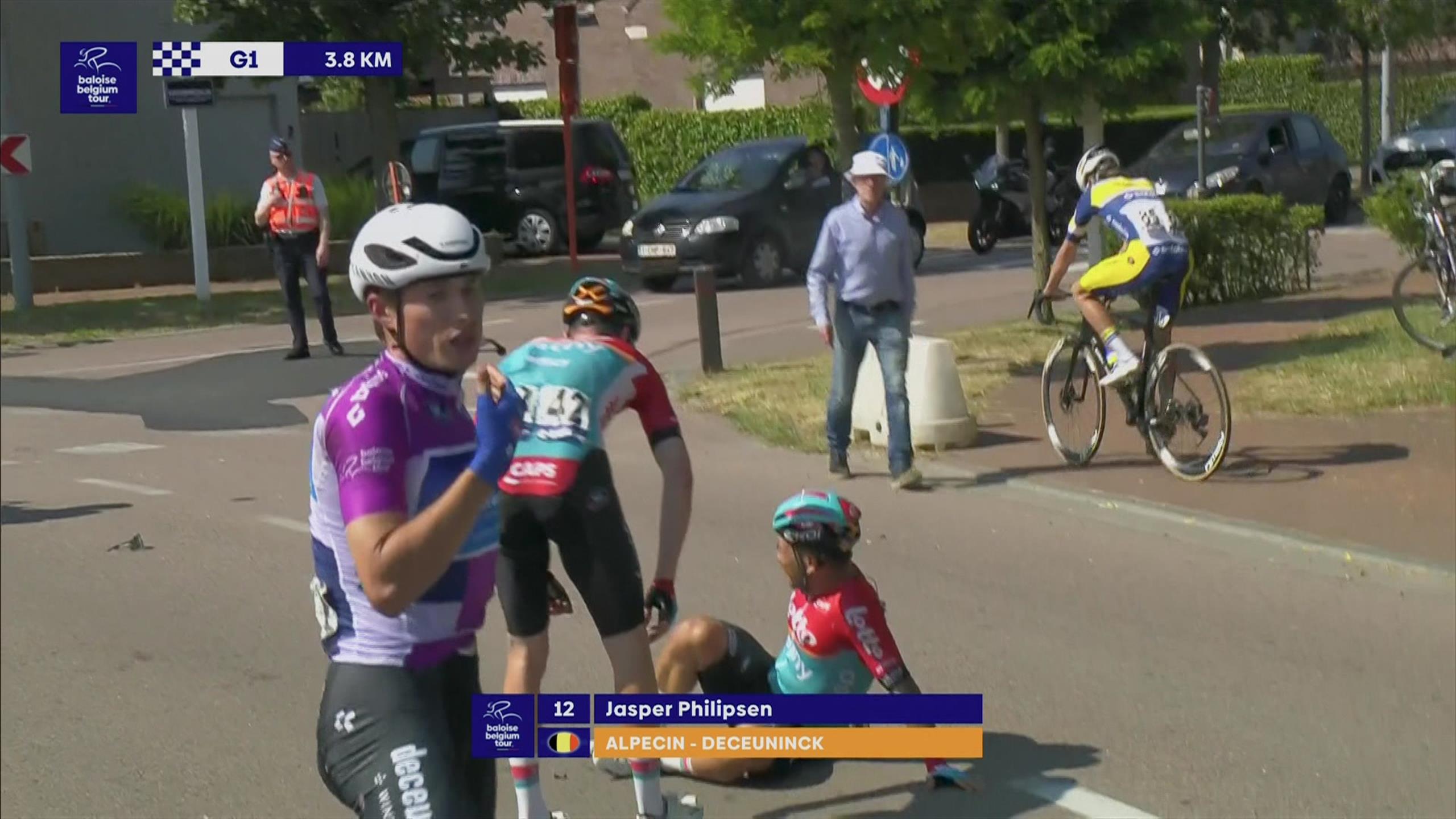 Ronde van België | Ewan en Philipsen komen hard ten val in Knokke-Heist ...
