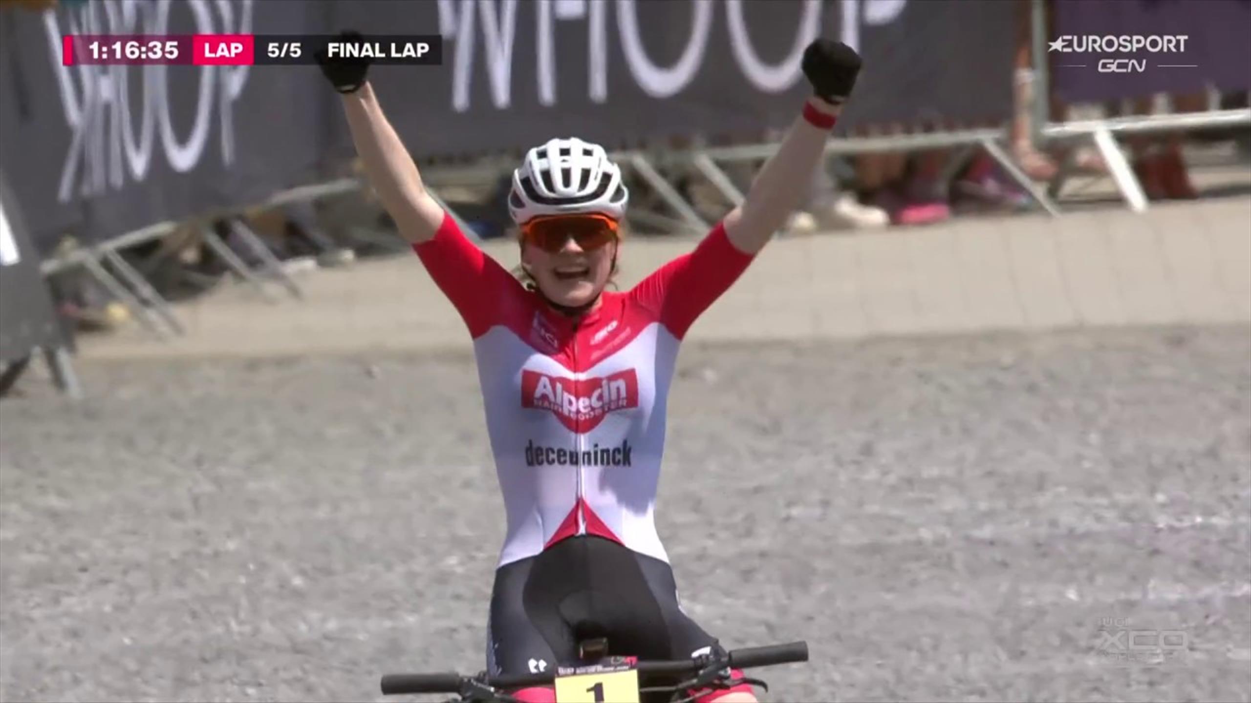 Leogang | Een klasse apart! Puck Pieterse wint XCO met overmacht, DNF ...