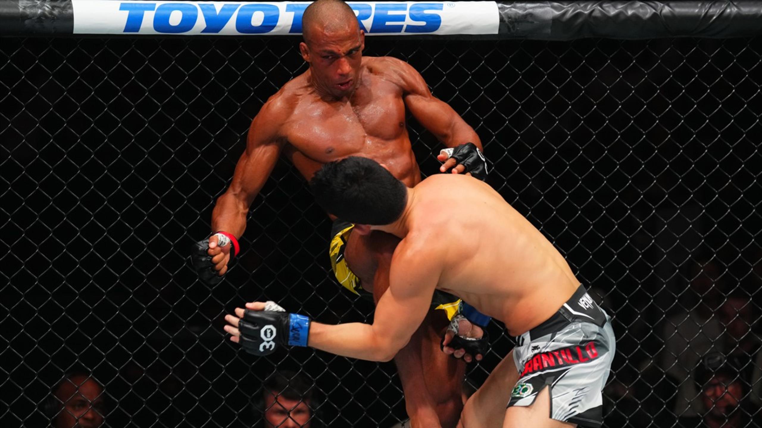 UFC: Edson Barboza KOs Billy Quarantillo with brutal knee - Mixed ...