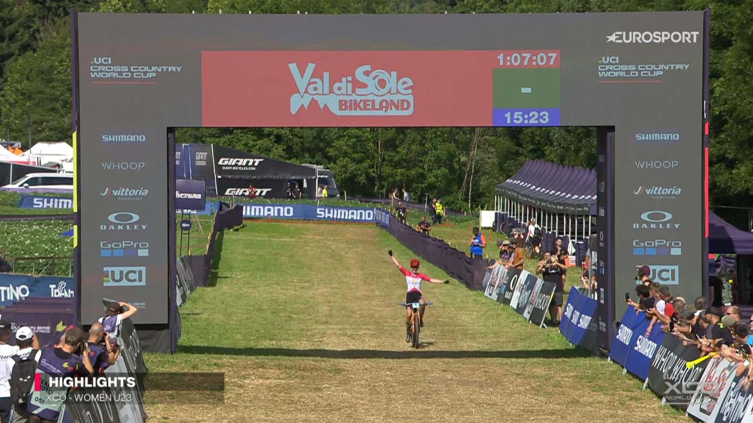 Highlights: Sofie Heby vinder U23 kvindernes Cross Country i Val di Sole - Mountain Bike video ...