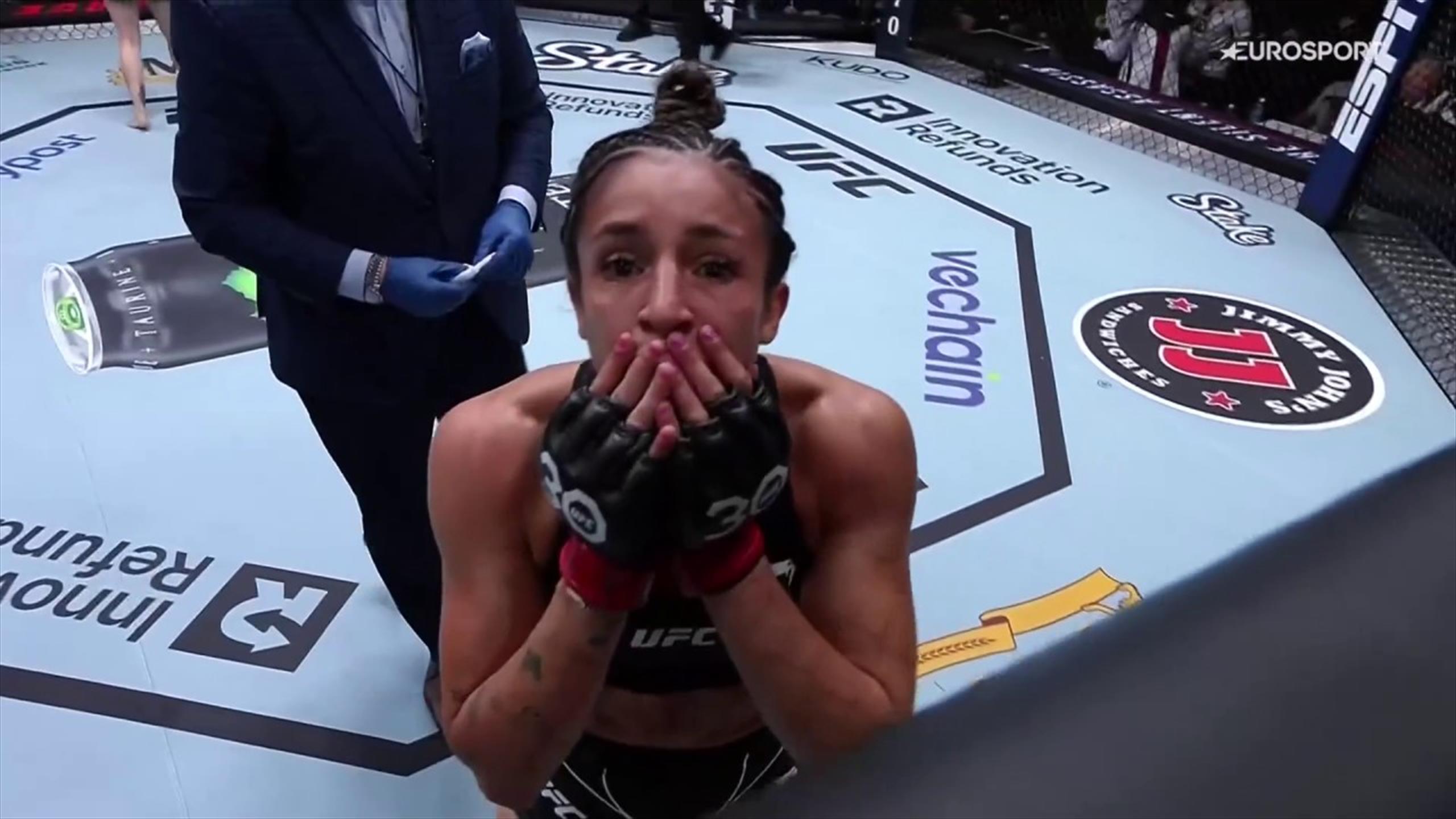 UFC Vegas 78 | Amorim domineert Ruiz en finisht in de derde ronde ...