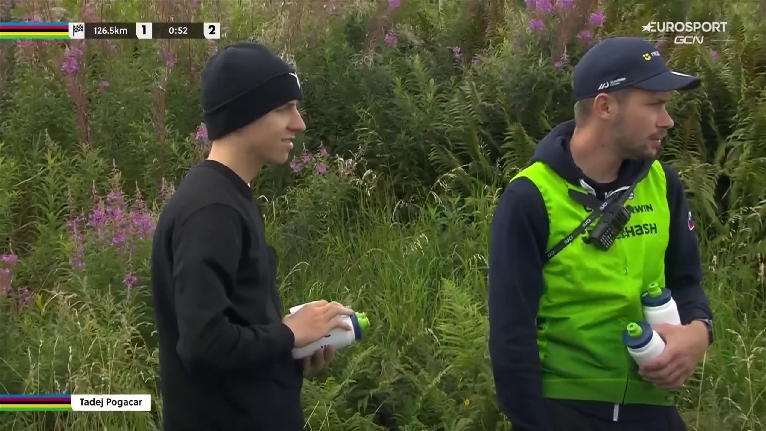 Mondiaux Glasgow - Tadej Pogacar en porteur de bidons pour sa compagne ...