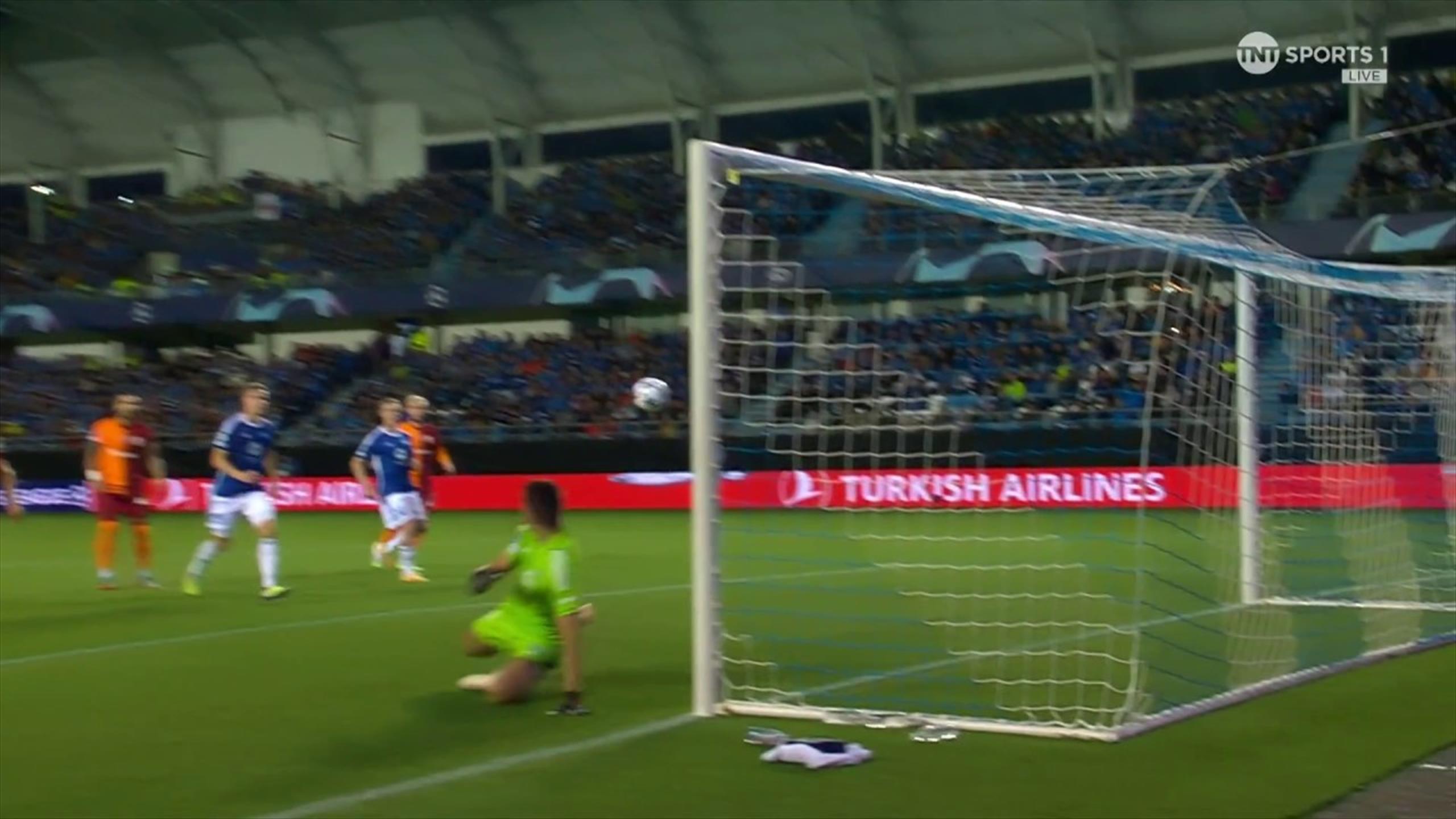 'A big slice of luck' - Huge deflection helps Galatasaray level against ...