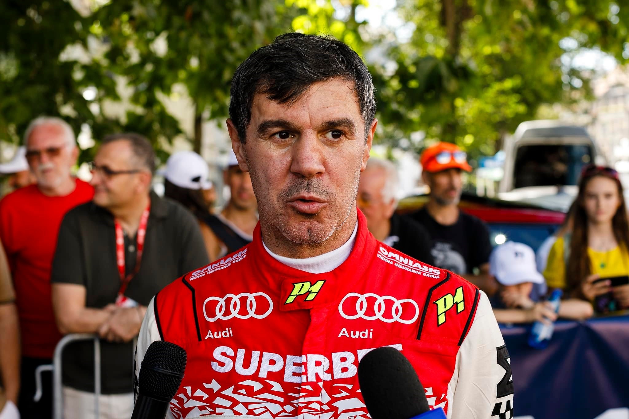 Caii putere se luptă în Pasul Gutâi din Baia Mare! Leu și France ...