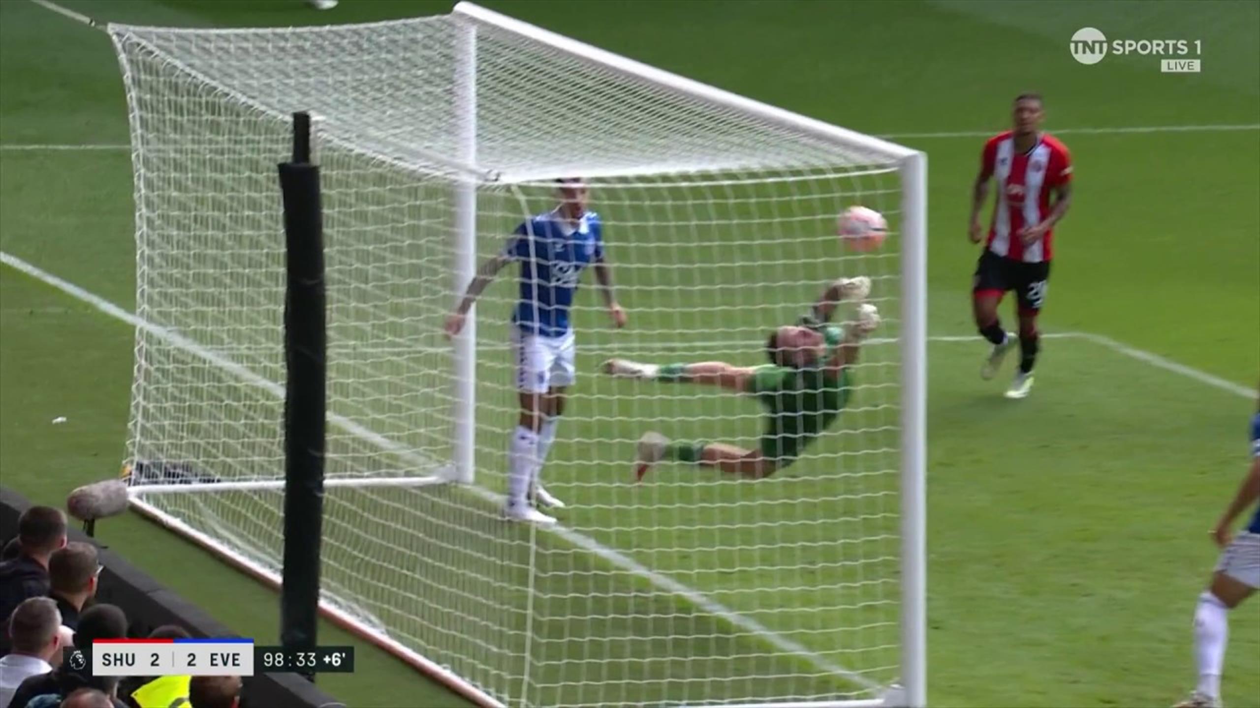 'Unbelievable goalkeeping!' - Jordan Pickford makes incredible triple ...