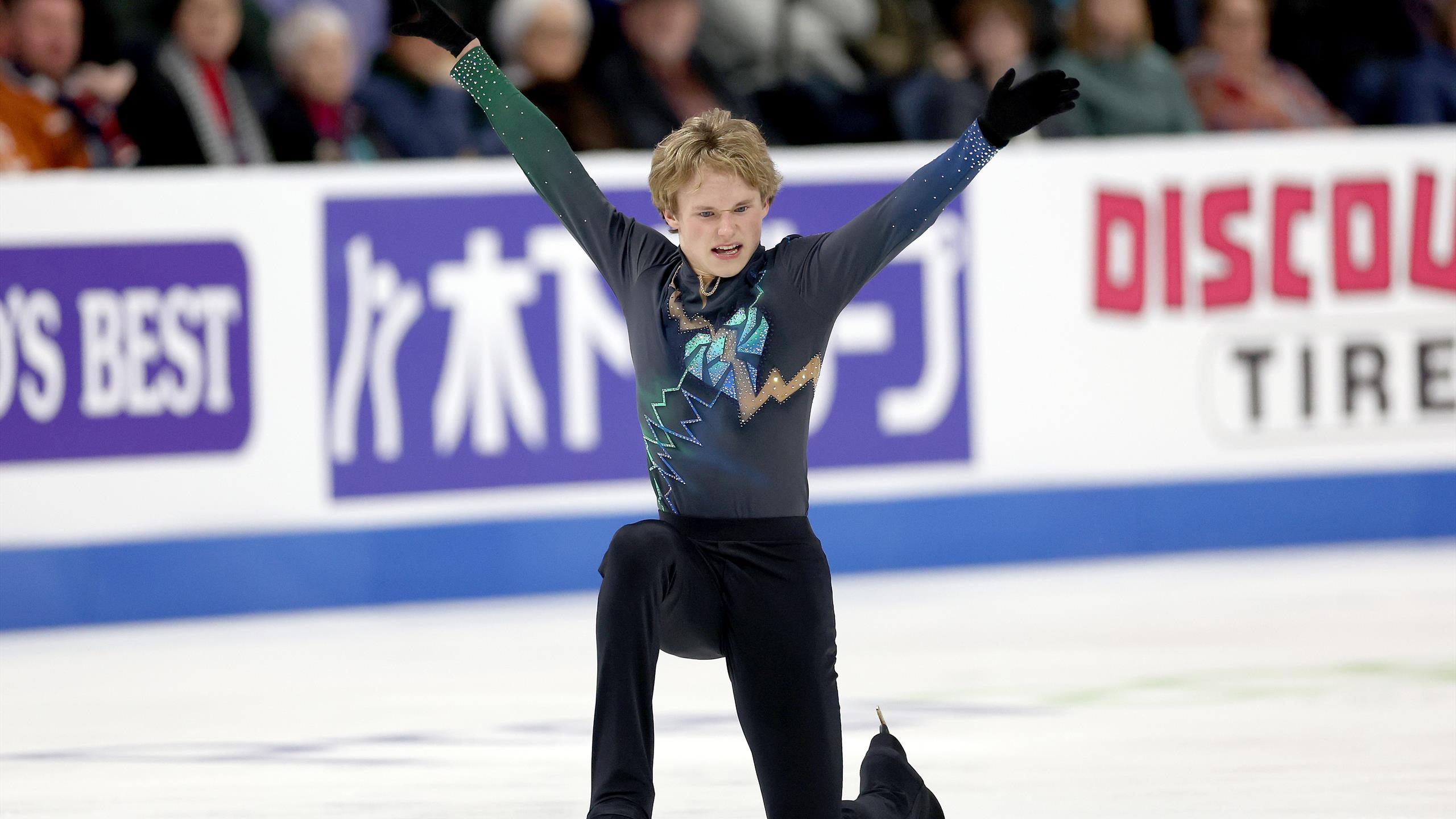Eiskunstlauf - Vierfacher Axel verzückt Fans: Ilia Malinin dreht in ...