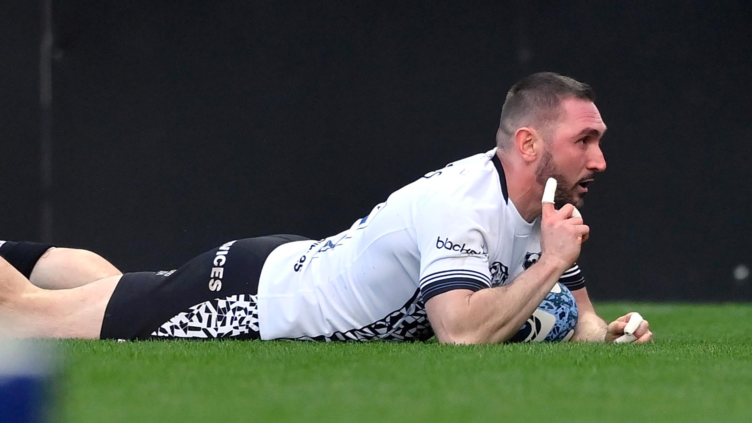 ‘Absolute perfection’ - Richard Lane collects crossfield kick from ...