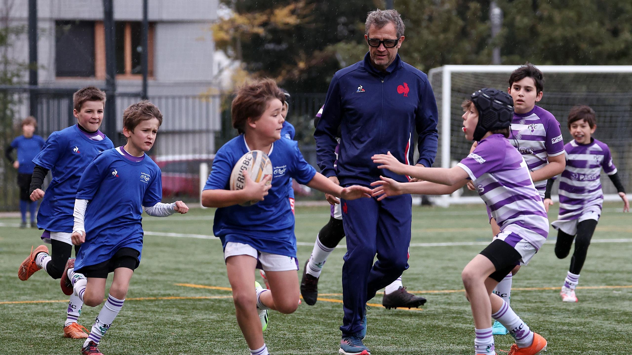 Photos, chistera et cri de guerre : Fabien Galthié à l'entraînement ...