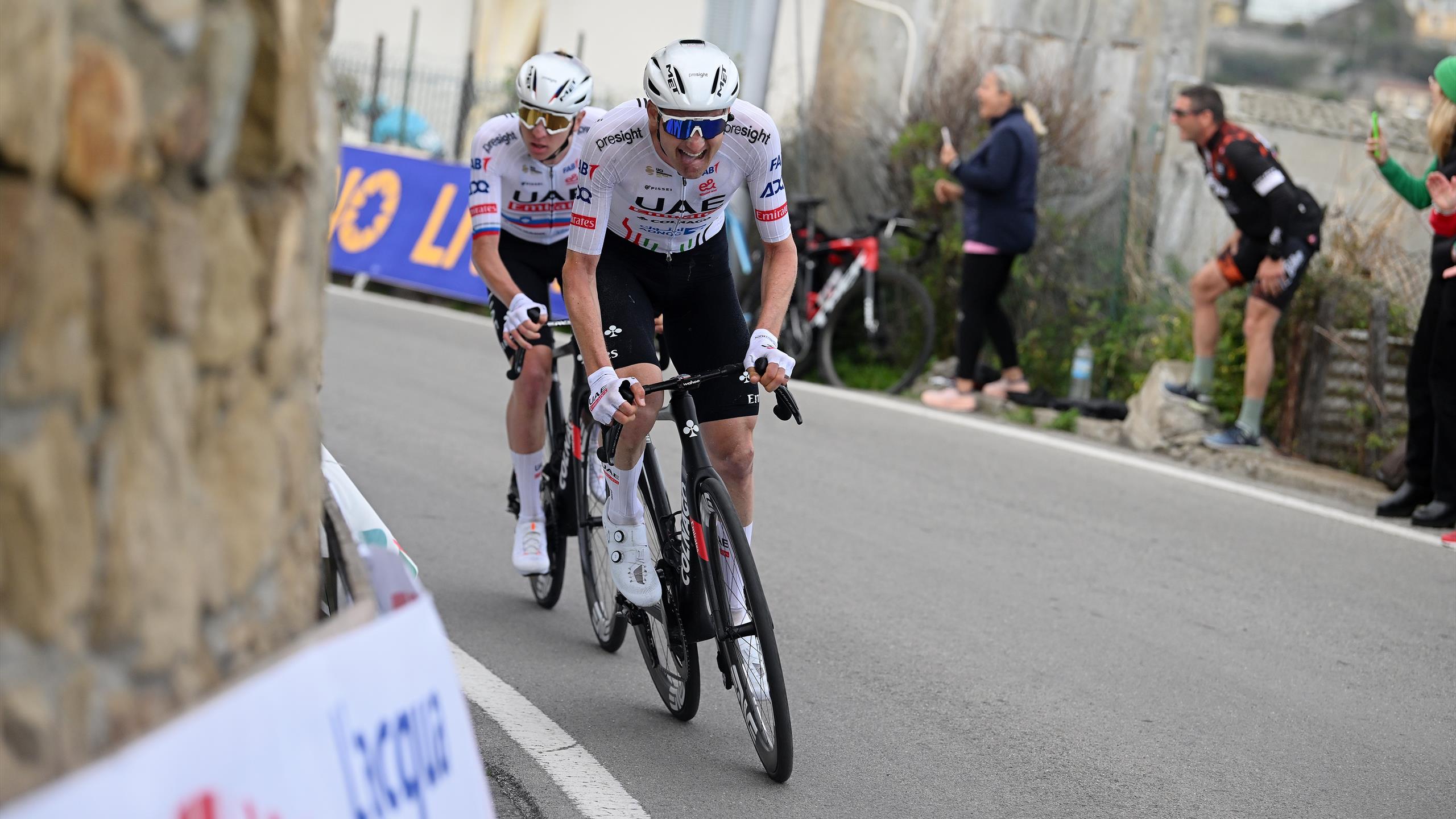 Freccia del Brabante LIVE! Benoit Cosnefroy esulta davanti a Teuns e ...