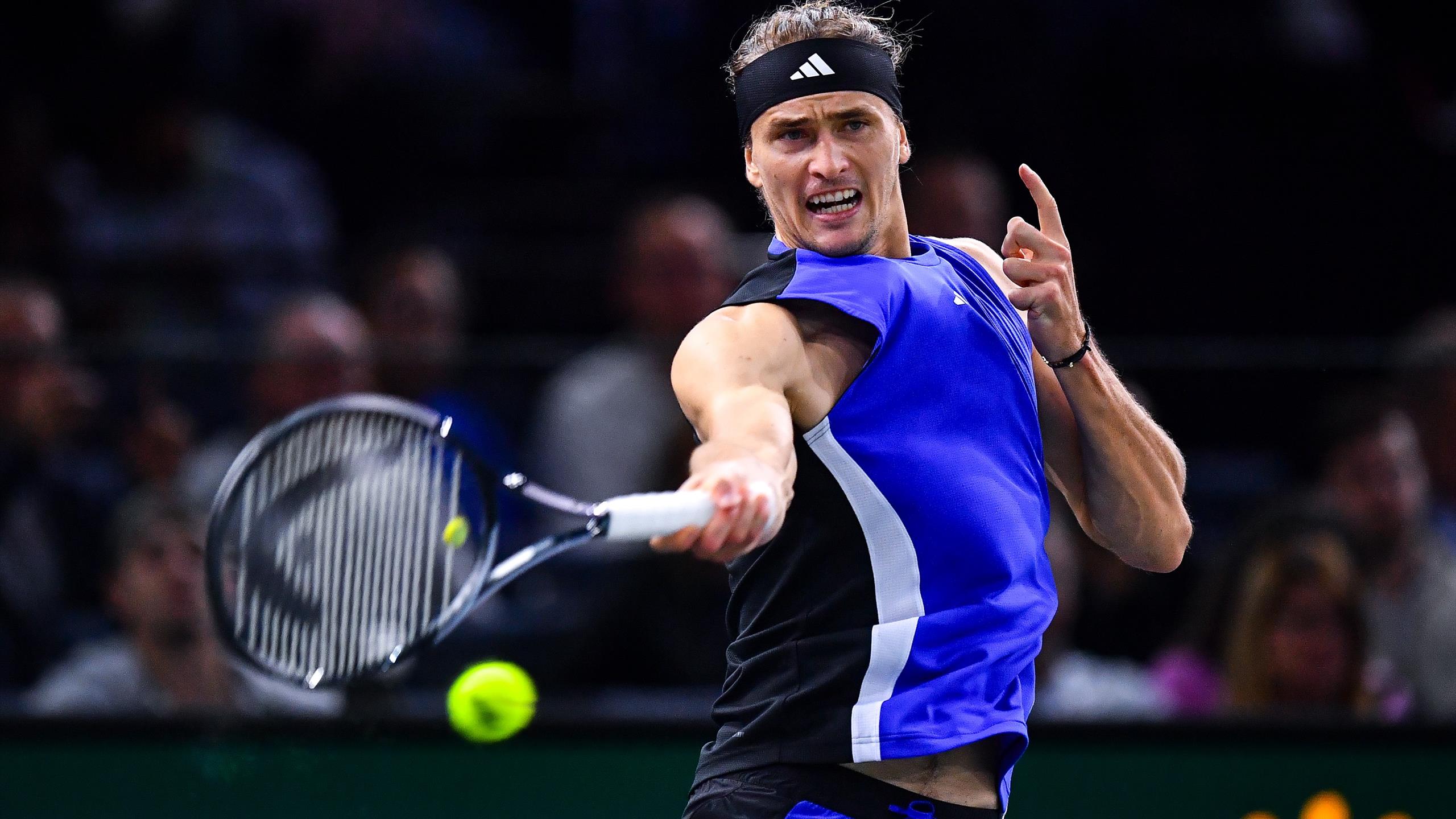 So lief Alexander Zverev - Stefanos Tsitsipas live im Ticker: Zverev löst Halbfinalticket beim ...