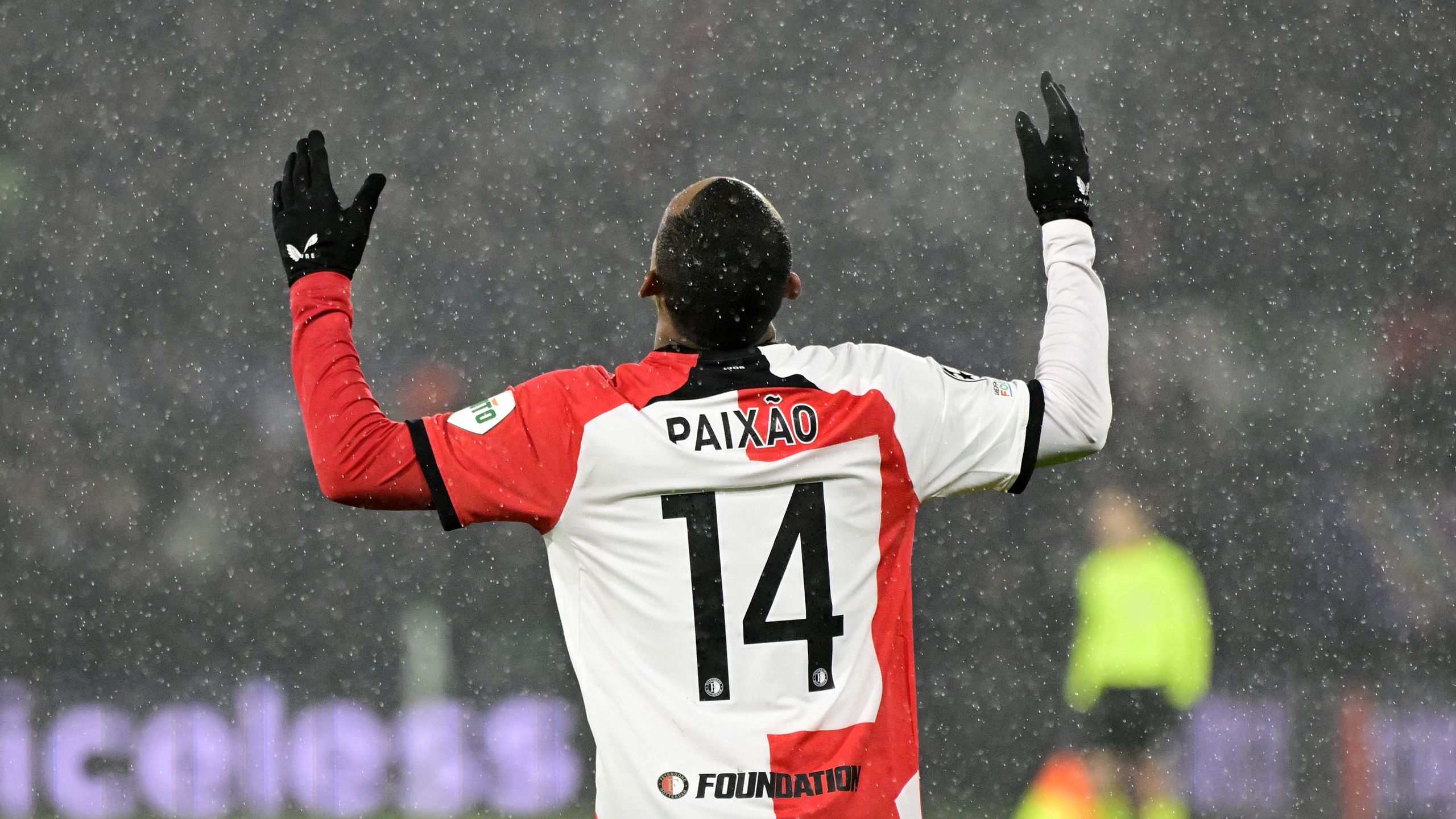 Feyenoord-Milan 1-0: decide Paixao dopo 3 minuti, papera di Maignan