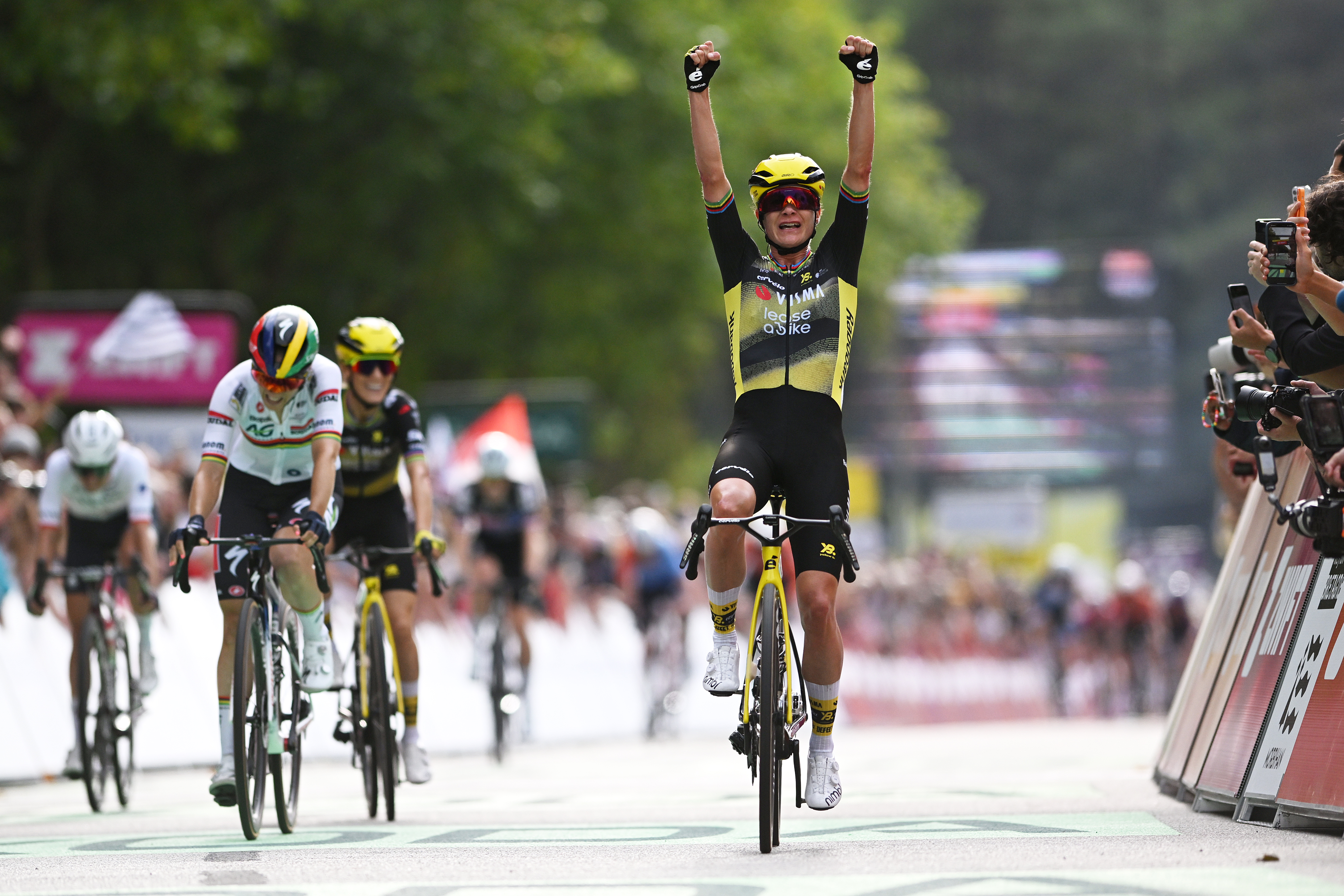 Tour de France Femmes 2025 Stage 1 RECAP – Marianne Vos takes yellow ...