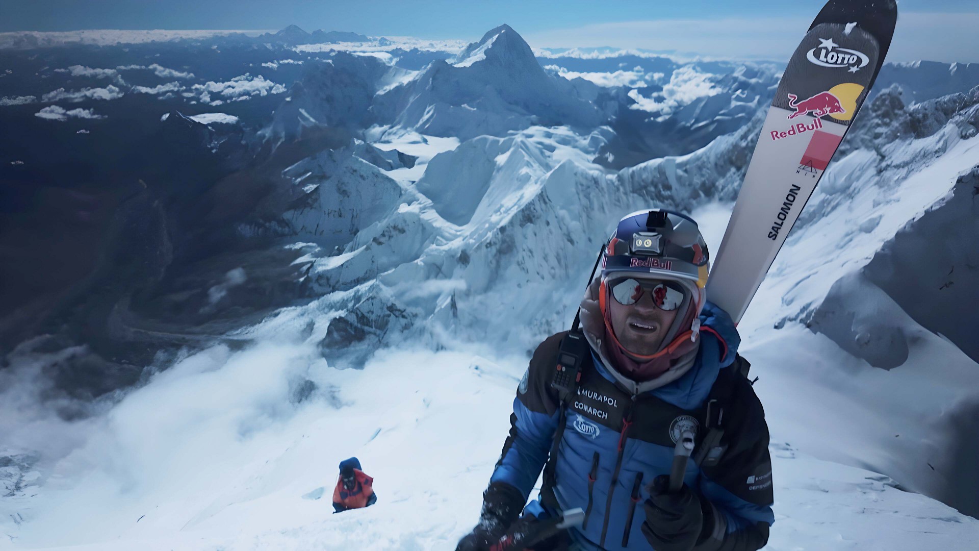 Andrzej Bargiel zjechał z Mount Everestu na nartach bez tlenu jako pierwszy człowiek w historii ...