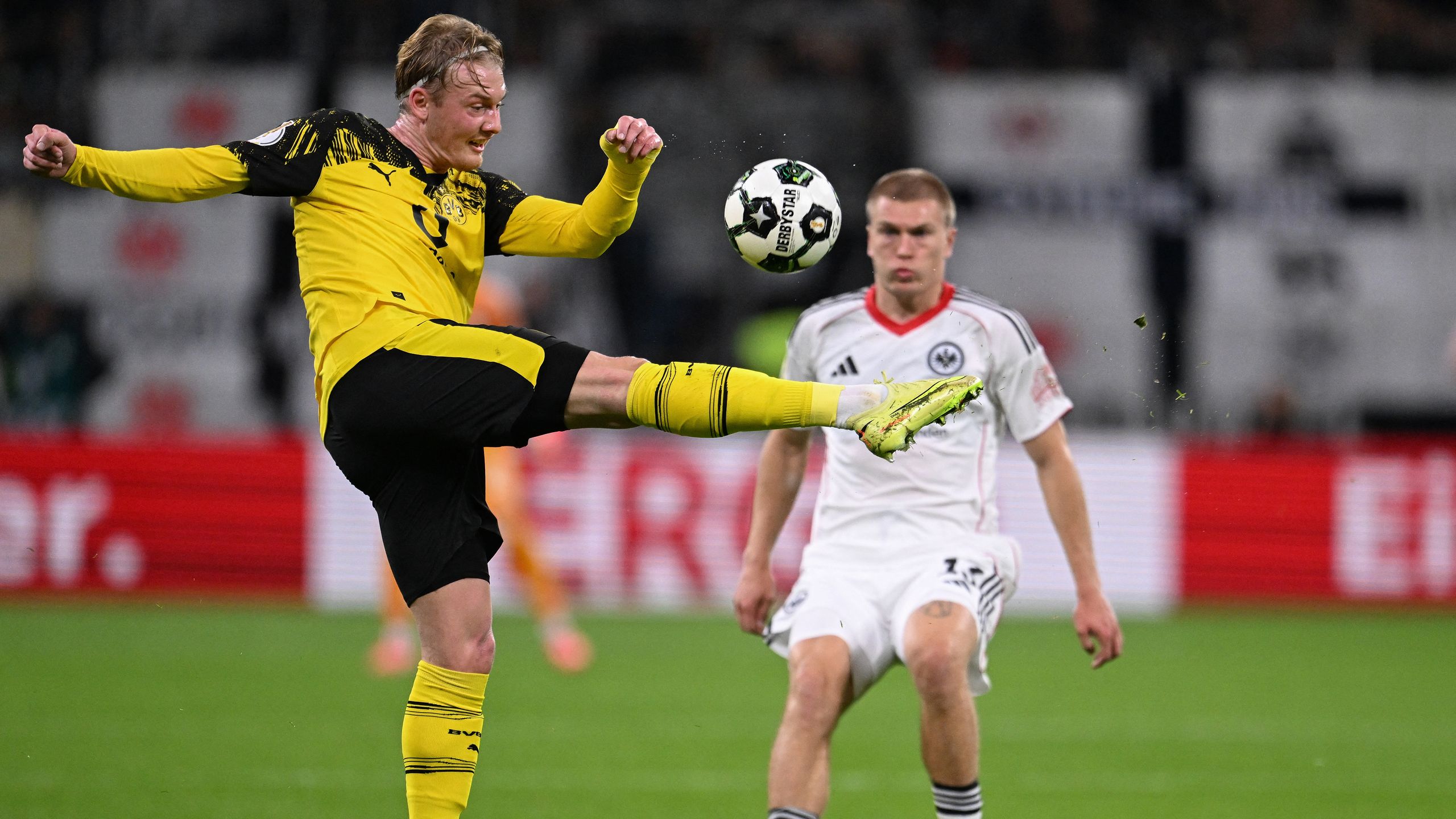 So lief Eintracht Frankfurt - Borussia Dortmund: BVB schaltet die SGE ...