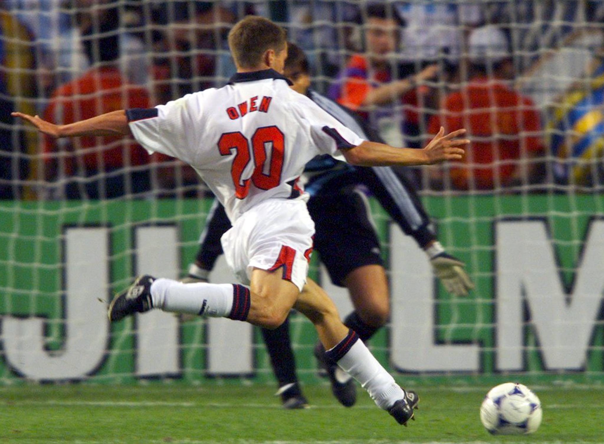 Michael Owen: The 19 Defining Moments of a legend’s career - Eurosport