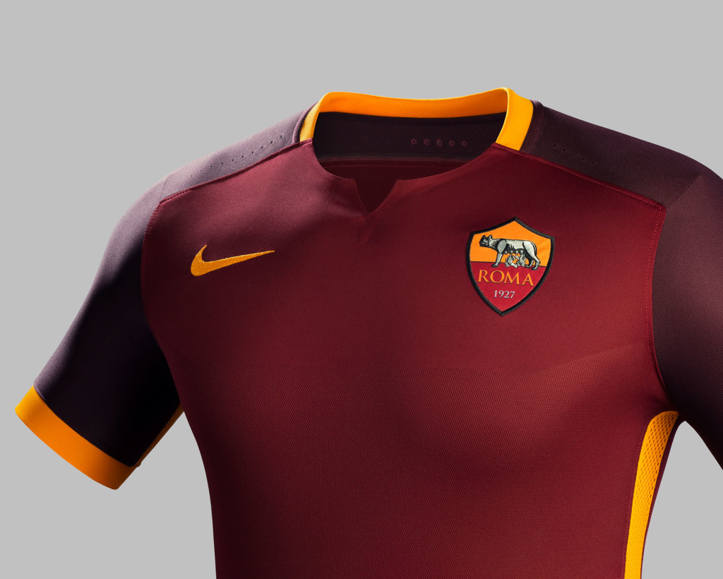 Le nouveau maillot de la Roma s’inspire des armures de la légion ...